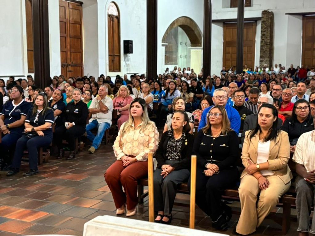 MUNICIPIO MARACAIBO | Zulia enaltece la labor docente con actos ...